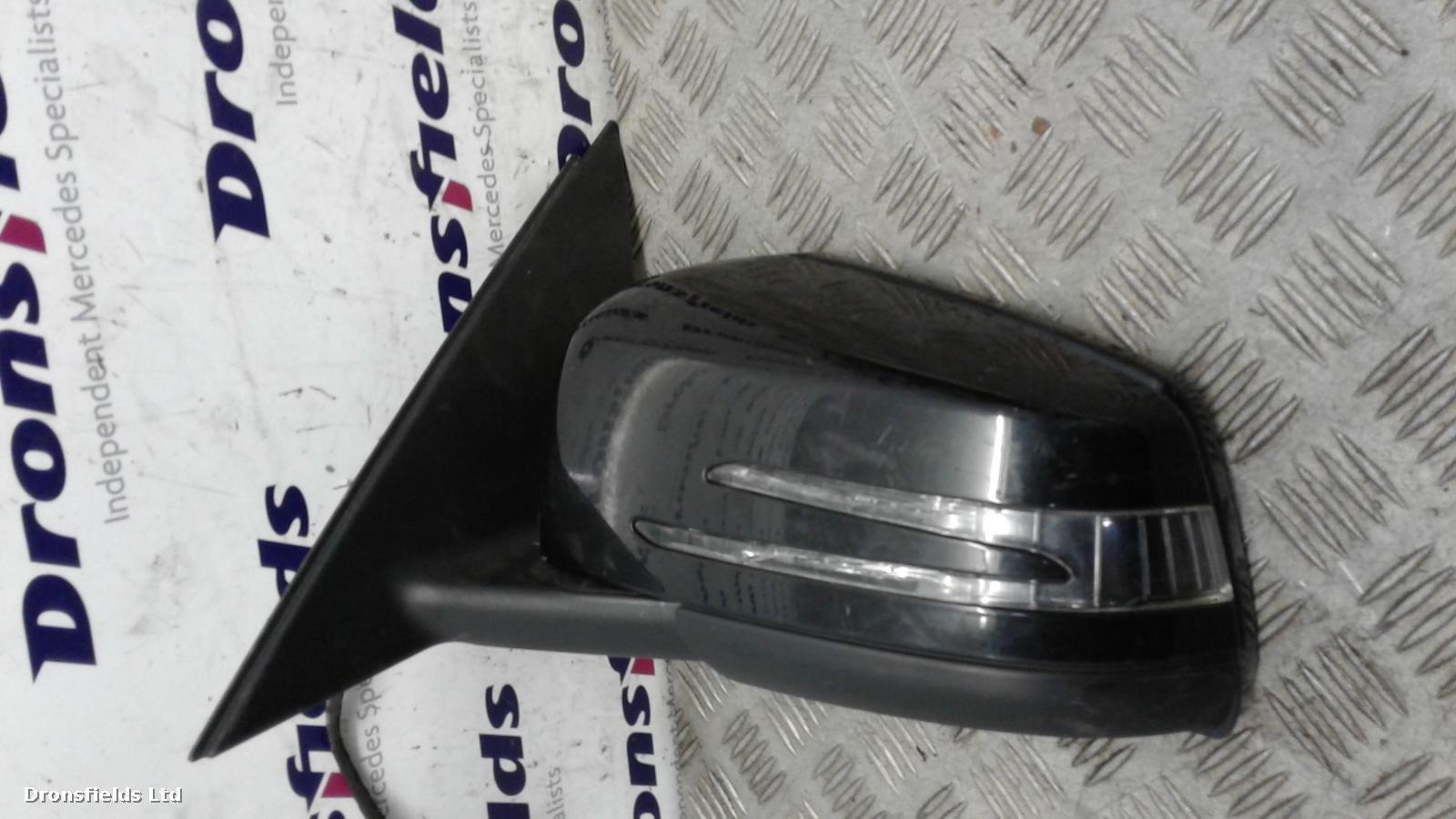 L Door Mirror C Class Mercedes 2009